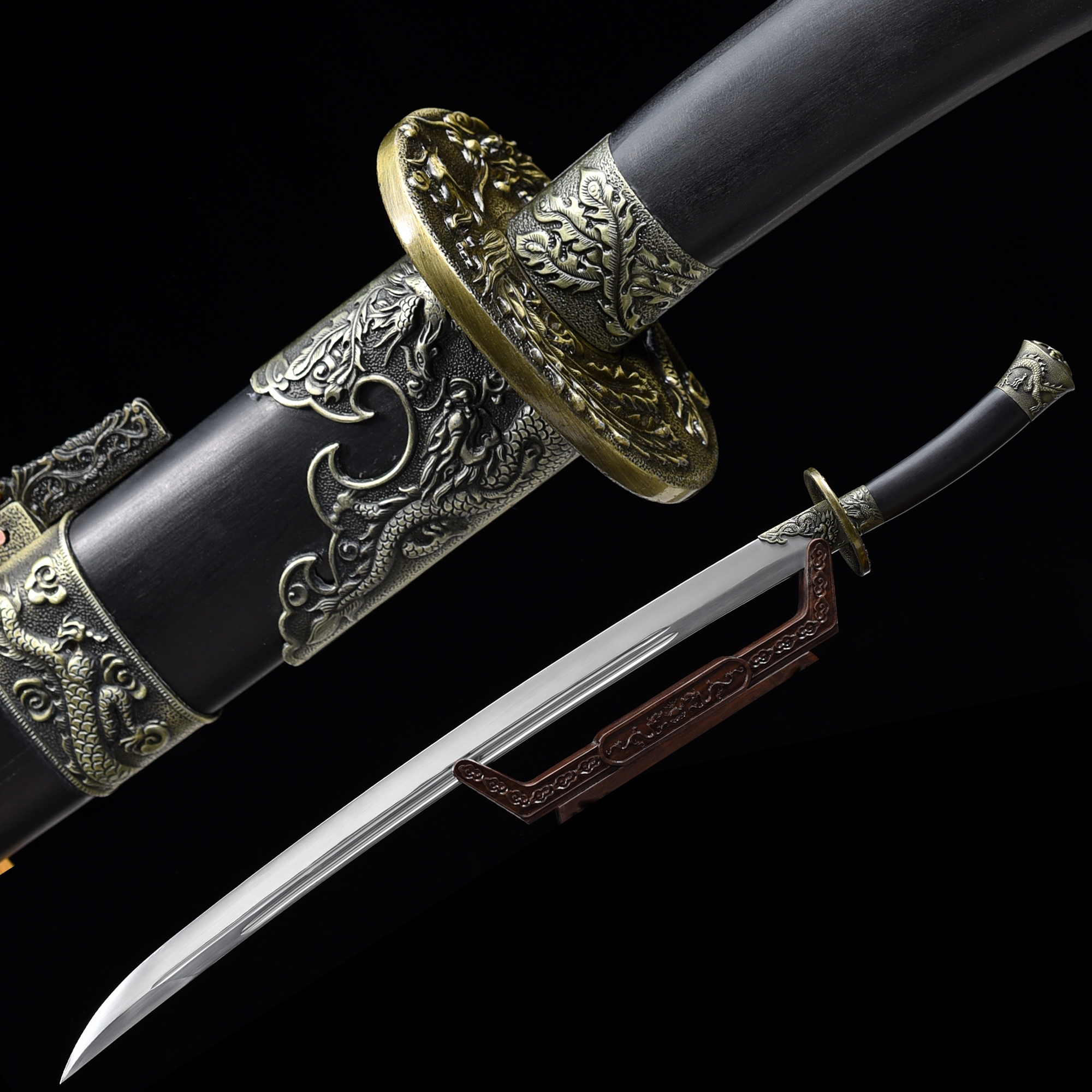 Handmade Spring Steel Chinese Broadsword With Ebony Scabbard - TrueKatana