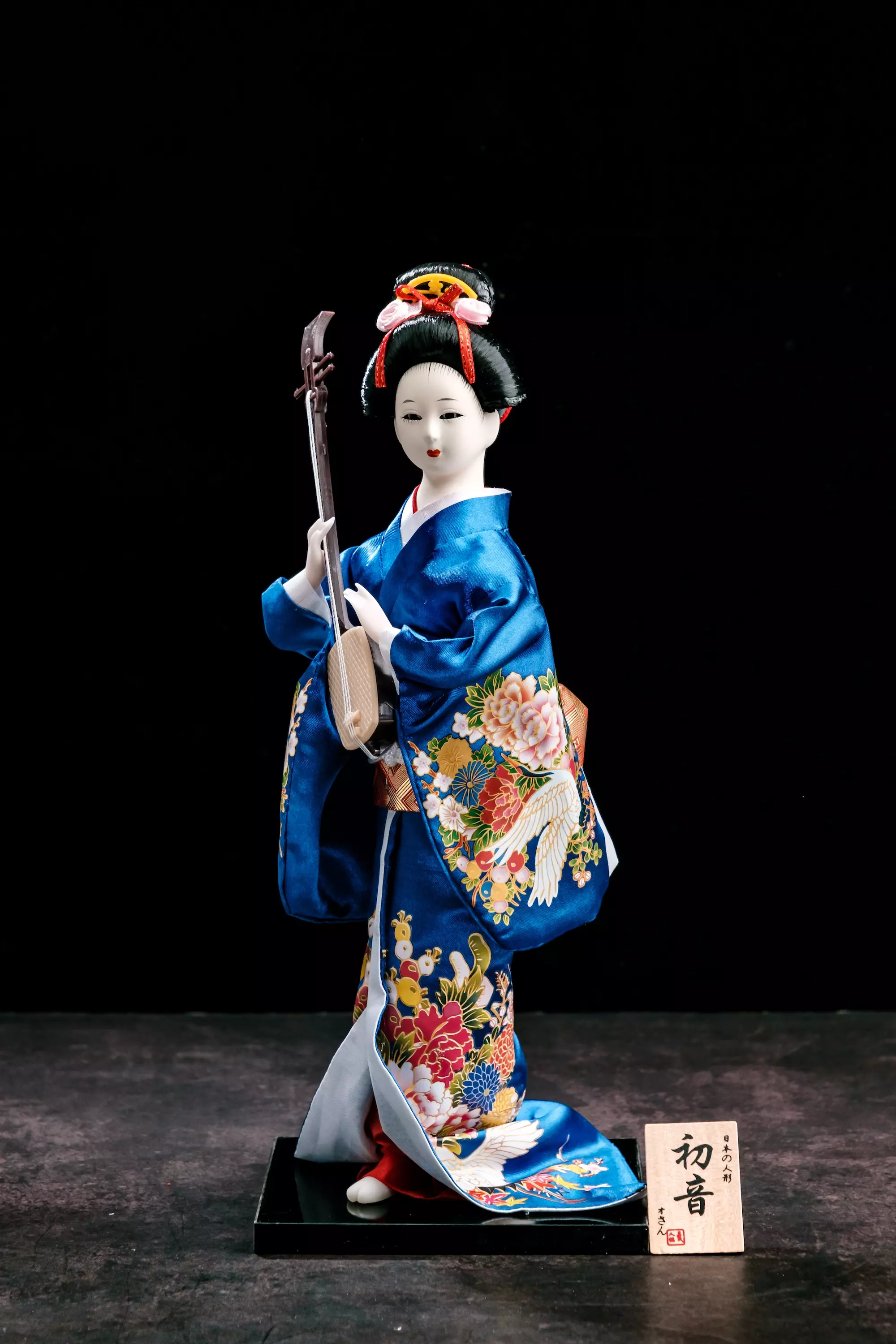 Asian Geisha Doll | Traditional Japanese Geisha Doll With Blue Kimono ...
